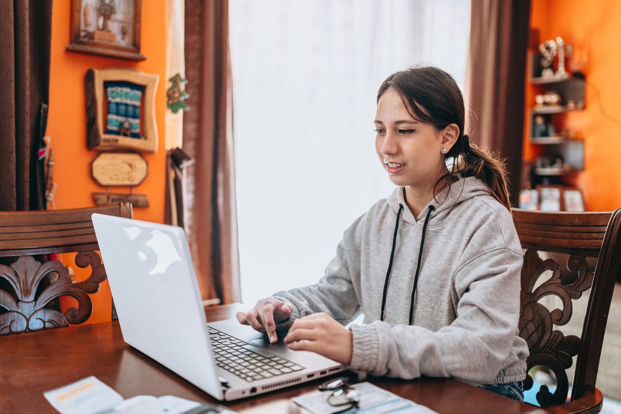 The 2024 Guide to Increase Student Enrollment in College - Concept3D